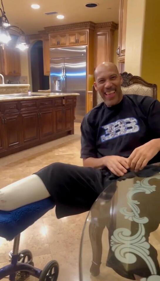 LaVar Ball reveals why he got part of his leg amputated — and how sons ...