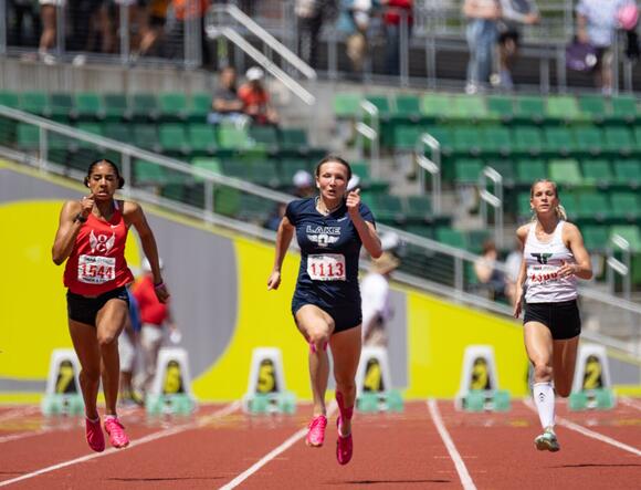 Mia Brahe-Pedersen runs 11 flat in girls 100 as Lake Oswego takes 6A ...