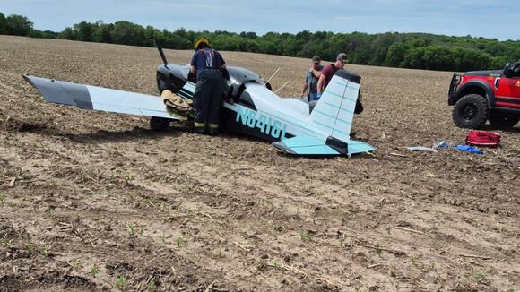 Plane crash-lands in northwestern Wisconsin field - NewsBreak