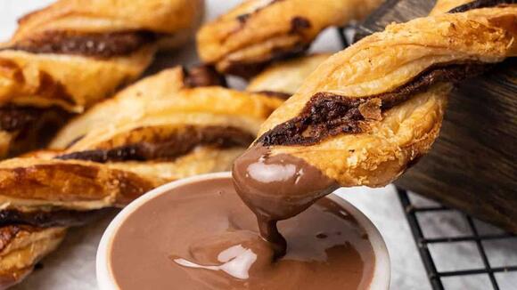 26 Easy Desserts With Minimal Ingredients That Still Impress - NewsBreak