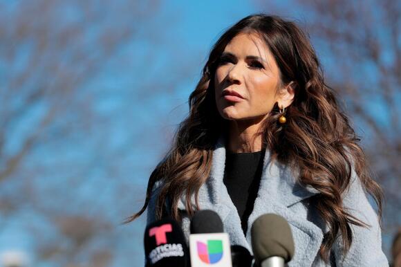 ICE Giving Companies Billion-Dollar Contracts to Track Immigrants ...