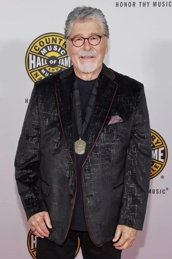 Bill Anderson Suffers ‘Freak Accident’ Fall at Home: ‘I Was in ...