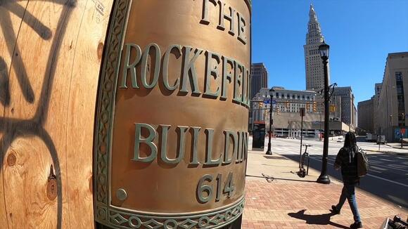 Rockefeller Building developer drops plans, puts Cleveland landmark up ...