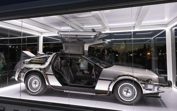 KITT, the DeLorean, Christine, and 17 More Iconic '80s Cars — How Many ...