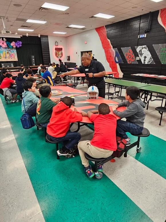 Derrick Boazman's Real Men Read Event Inspires Atlanta's Youth at ...