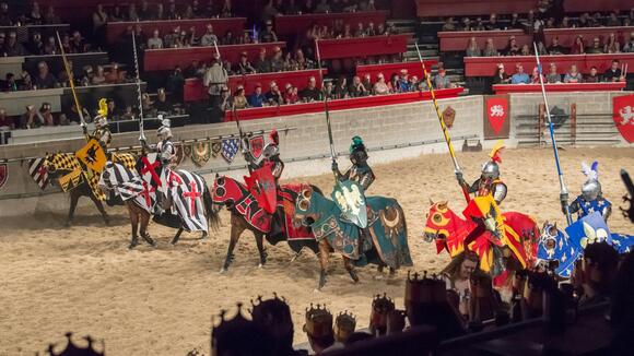 Medieval Times’ ‘Queen’ Sues Over Wardrobe Malfunction - NewsBreak