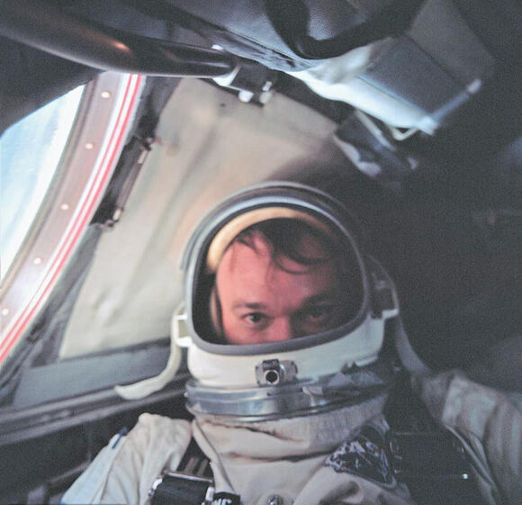 20 Vintage Photos That Perfectly Capture NASA in the 1960s - NewsBreak