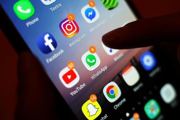 WhatsApp says a bug is causing Meta AI to disappear from the app ...