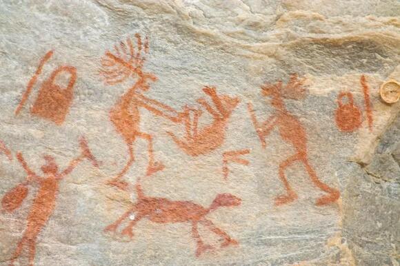 Did Aliens Visit Earth During the Age of Prehistoric Man? What Cave Art ...