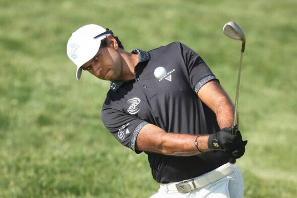 Aaron Rai's explanation for wearing two gloves at PGA Championship ...