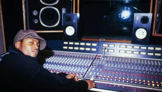 15 R&B Albums Turning 30 Years Old in 2025 - NewsBreak