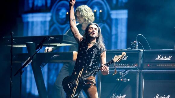 Nuno Bettencourt announces four day guitar camp – and he's recruited ...