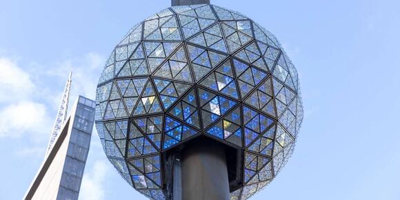 Superstition Says You Shouldn't Do Laundry on New Year's Eve - NewsBreak