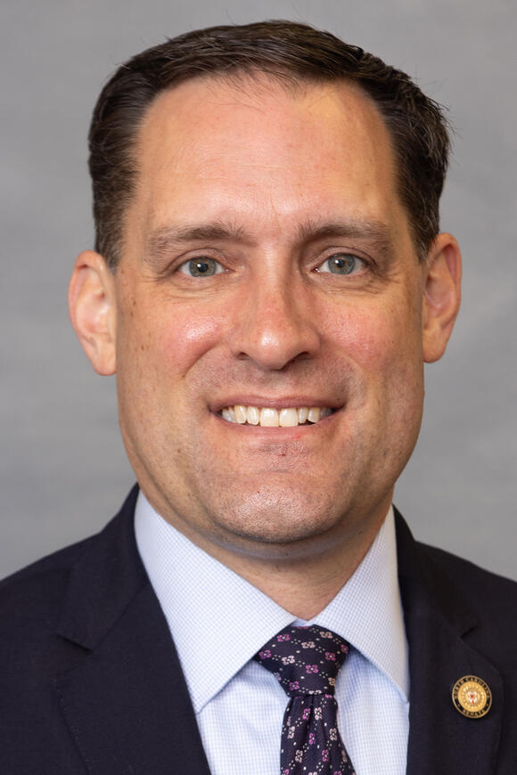 An open letter to the ICE agent in a mask - NewsBreak