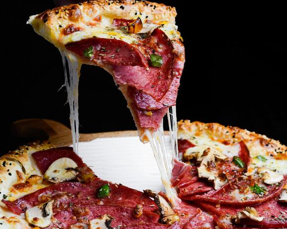 This Maine Pizza Slice Was Ranked Among the Best in the U.S.! - NewsBreak