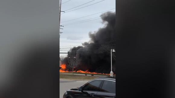 5 people, 4 police officers injured in fiery crash involving semi in ...