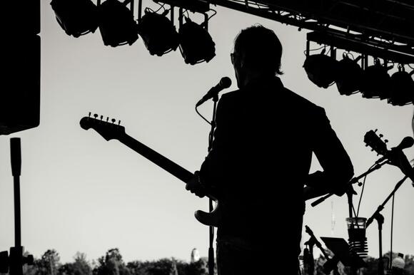 Shock Horror: Singer Electrocuted Live on Stage — Fans Panic as He ...