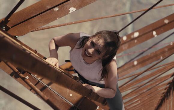 Netflix Just Dropped An 8-Minute Clip Of The "Fall" Movie Scene That ...