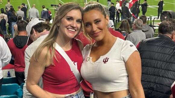 Sideline Reporter Tricia Whitaker Is Going Viral In The Stands At The ...
