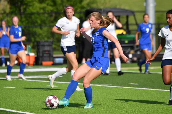 Girls soccer: Lake Mills blanks Edgerton, Country Day to reach program ...