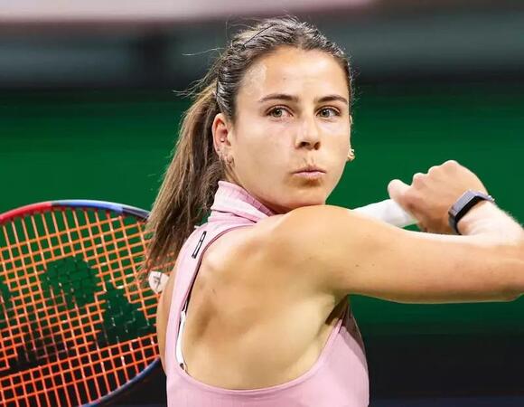 Emma Navarro Backs Out of Billionaire Father’s Event Over a Worrying ...