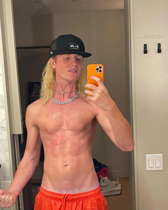 Mass. stabbing spree suspect Jared Ravizza claimed to be a model, attacked psychologist dad in ...