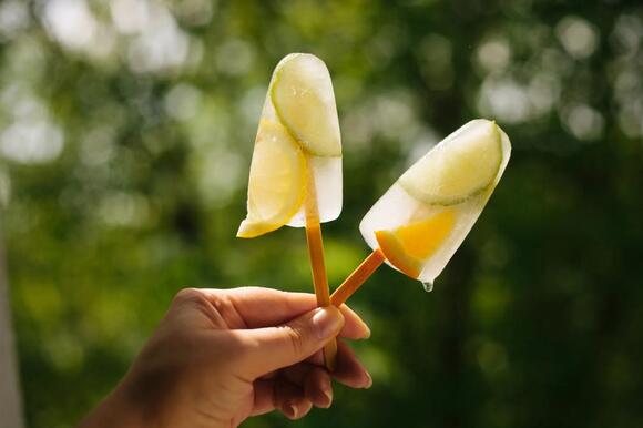 Classy kirti exclusive a few SMS exchanged to confirm time