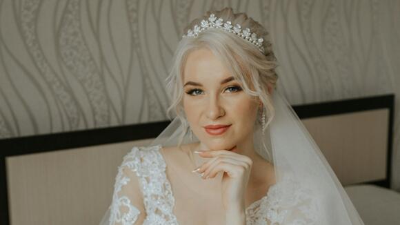 10 Timeless Bridal Hairstyles & 10 Boring Ones Guests Are Sick Of ...