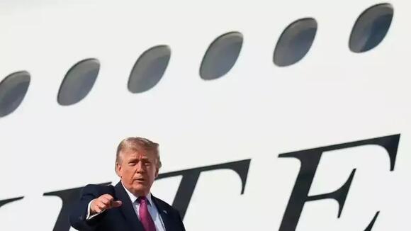 'God is angry': Internet bemused as Mother Nature comes for Trump's ...