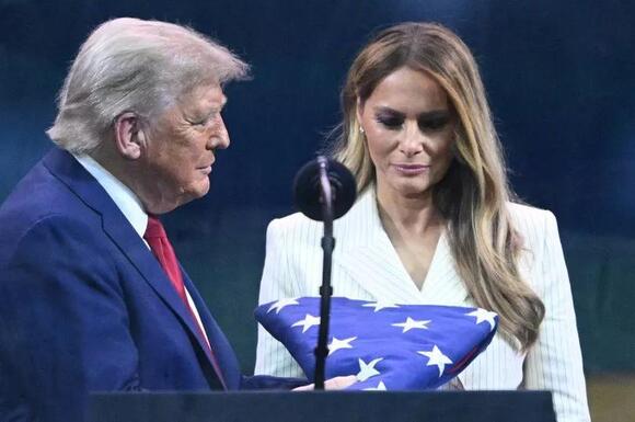Donald Trump 'falls asleep' at his own military parade for 79th ...