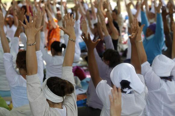 This Woman's Viral Story Of How She Unwittingly Joined A Yoga Cult Is ...