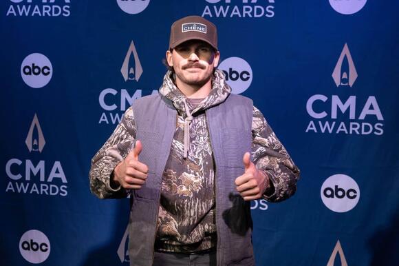 Tucker Wetmore Isn’t Holding Back – Or Slowing Down – With His New Song ...