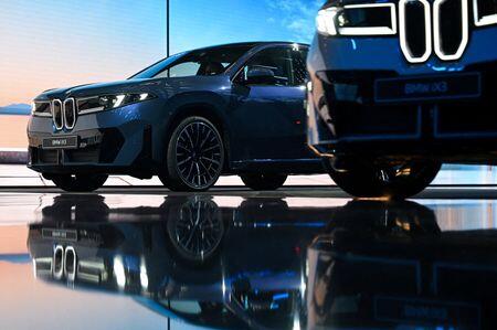 European automakers confront tariffs, Chinese rivalry at Munich car ...