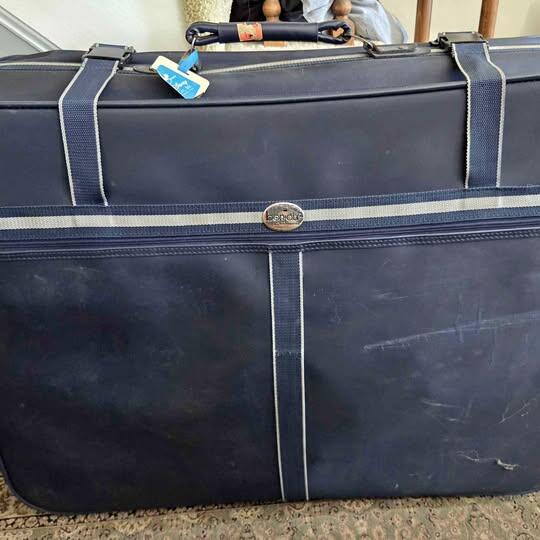 🎁 Freebies Up for Grabs in Newton — Garden Gear & More - NewsBreak