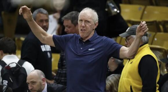 Bill Walton, Hall of Fame player who became a star broadcaster, dies of ...