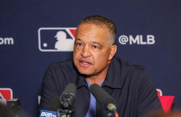 Dave Roberts: From Cancer Survivor to the Hottest Seat in Baseball ...
