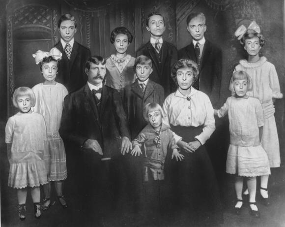 22 Rare ‘Beverly Hillbillies’ Photos Show the Cast Off-Screen Like You ...