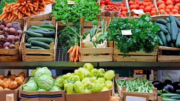 Experts issue warning as unexpected crisis causes food prices to soar ...