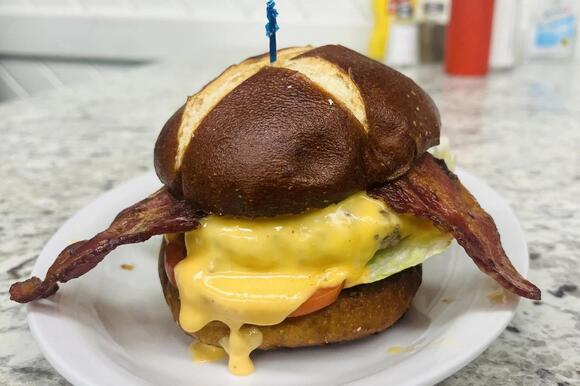 These Are 10 of the Best Breakfast Spots in Washington State - NewsBreak