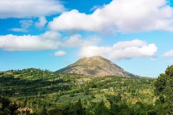 A Major Indonesian Volcano Has Entered an Active Phase - NewsBreak