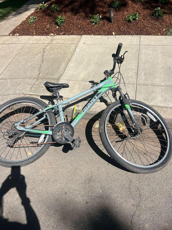 🎁 Freebies Up for Grabs in San Mateo — Furniture, Bikes & More - NewsBreak