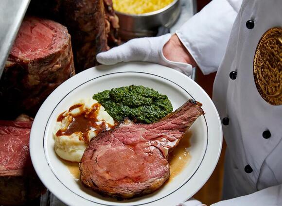 7 Restaurant Chains With the Best Prime Rib Dinners for Christmas ...