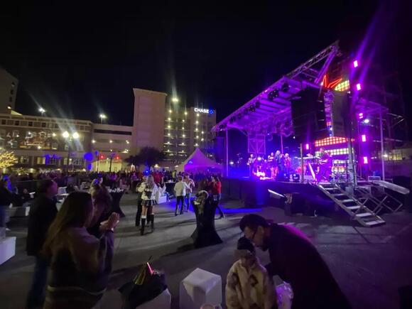 El Pasoans Reminded To Recycle Christmas Tree For Free - NewsBreak