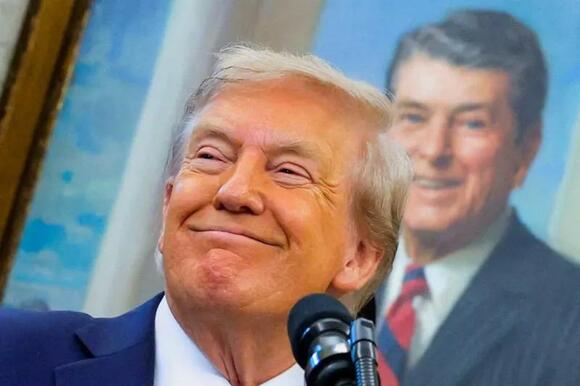 Trump’s pardon of controversial former CEO shows who has the real power ...