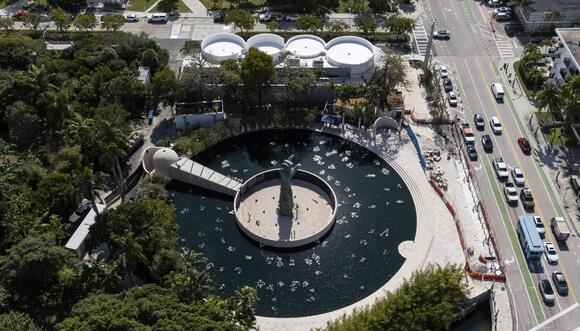 Miami Beach Holocaust Memorial debuts new technology to keep survivor ...