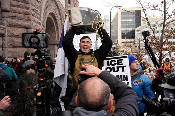 Conservative activist Jake Lang beaten and 'stabbed' during pro-ICE ...