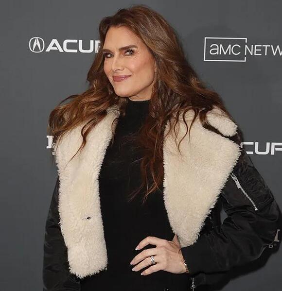What Happened to Brooke Shields? Health Updates After She Suffered a ...