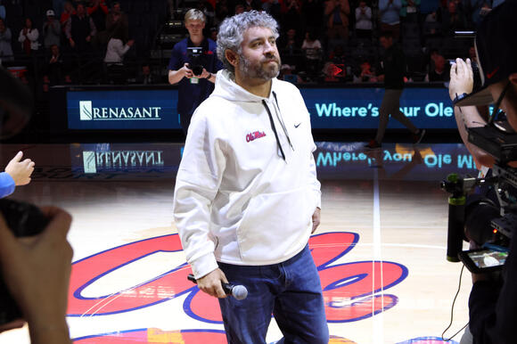 Rank-2 Lane Kiffin Becomes Laughing Stock as Pete Golding Gets Demeaned ...