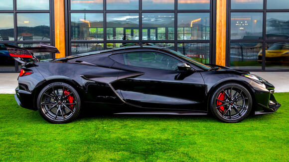 GM Stops Corvette Sales Because One Turn Signal Won’t Admit When It’s ...