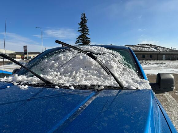 North Dakota: Experts Say You Shouldn't Leave Your Wipers Up - NewsBreak
